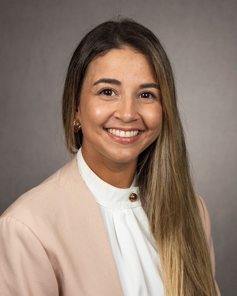 Introducing Extension’s New Alfalfa Outreach Specialist, Luana Queiroz – Crops and Soils